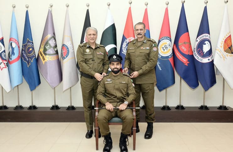 Shadab Khan becomes honorary DSP of Punjab Police